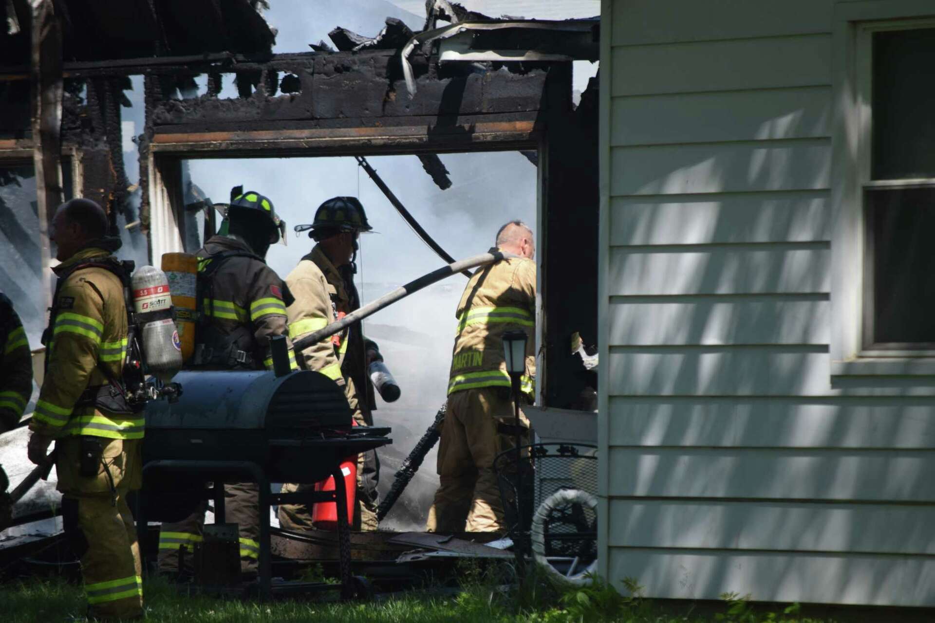 Chapin, other departments battle house fire