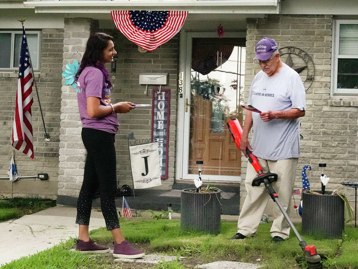Kaur got more votes and now raised more money. A look at the D1 race