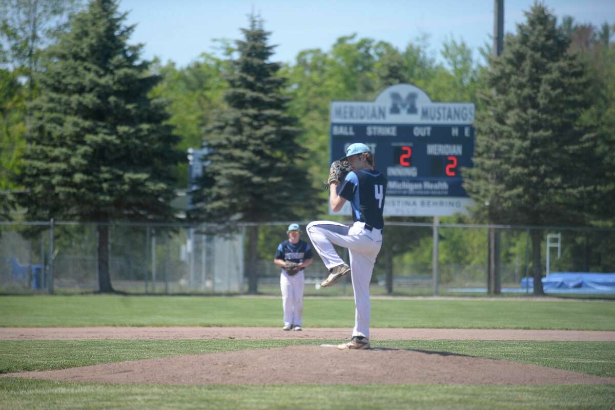 Love-ly outing: Beaverton frosh shuts down Mustangs
