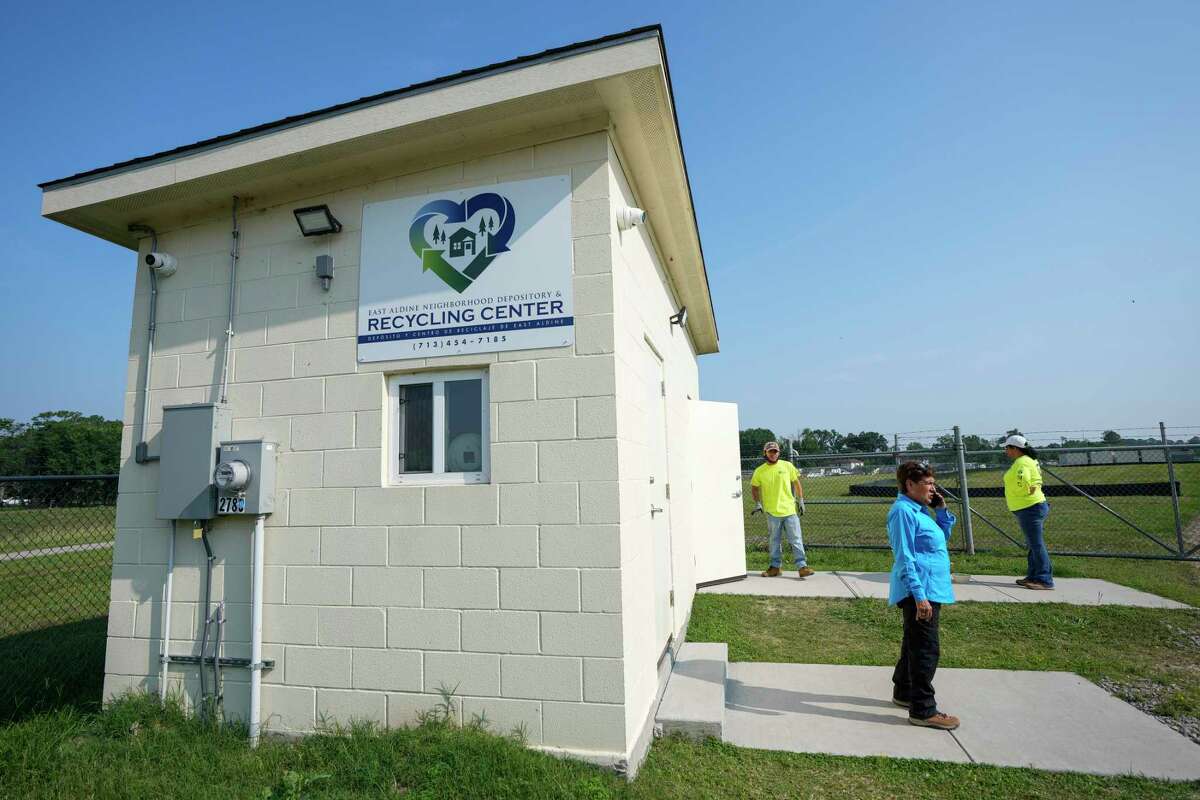 East Aldine residents fight illegal dumping with recycling center