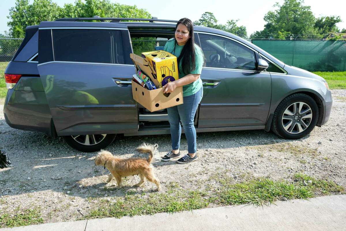 East Aldine residents fight illegal dumping with recycling center