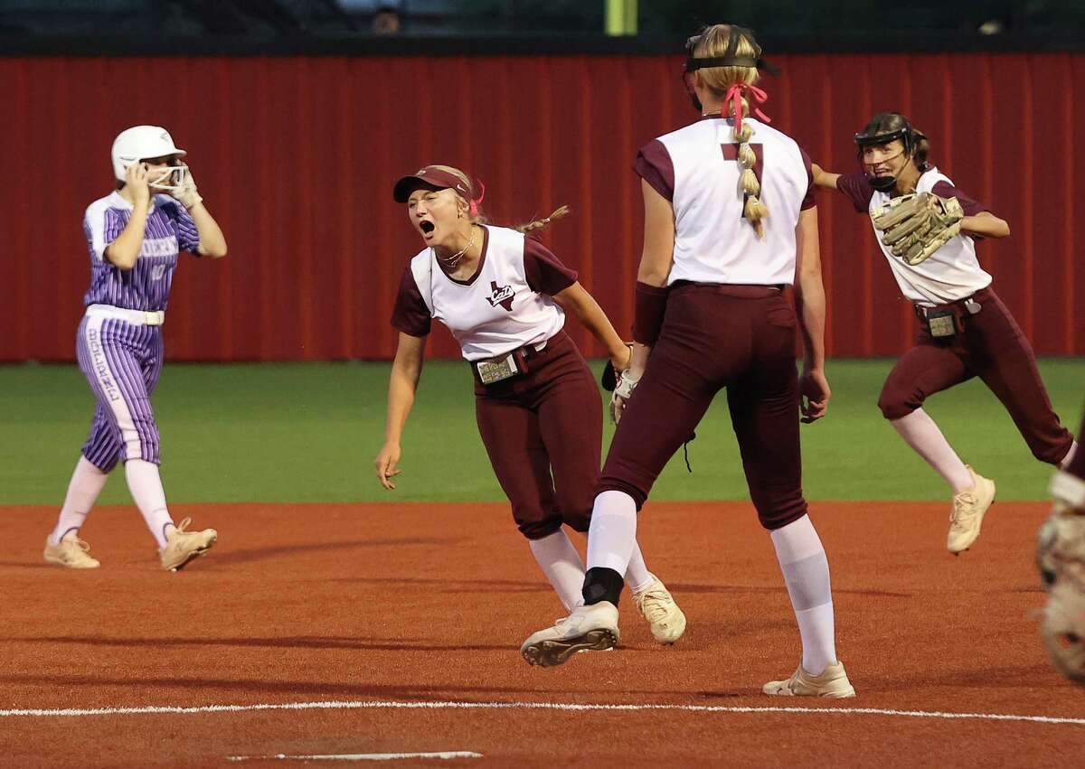 Softball: Calallen ends Boerne’s playoff run in regional final