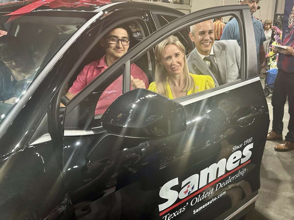 Laredo United South student wins Kia Sportage through Sames program