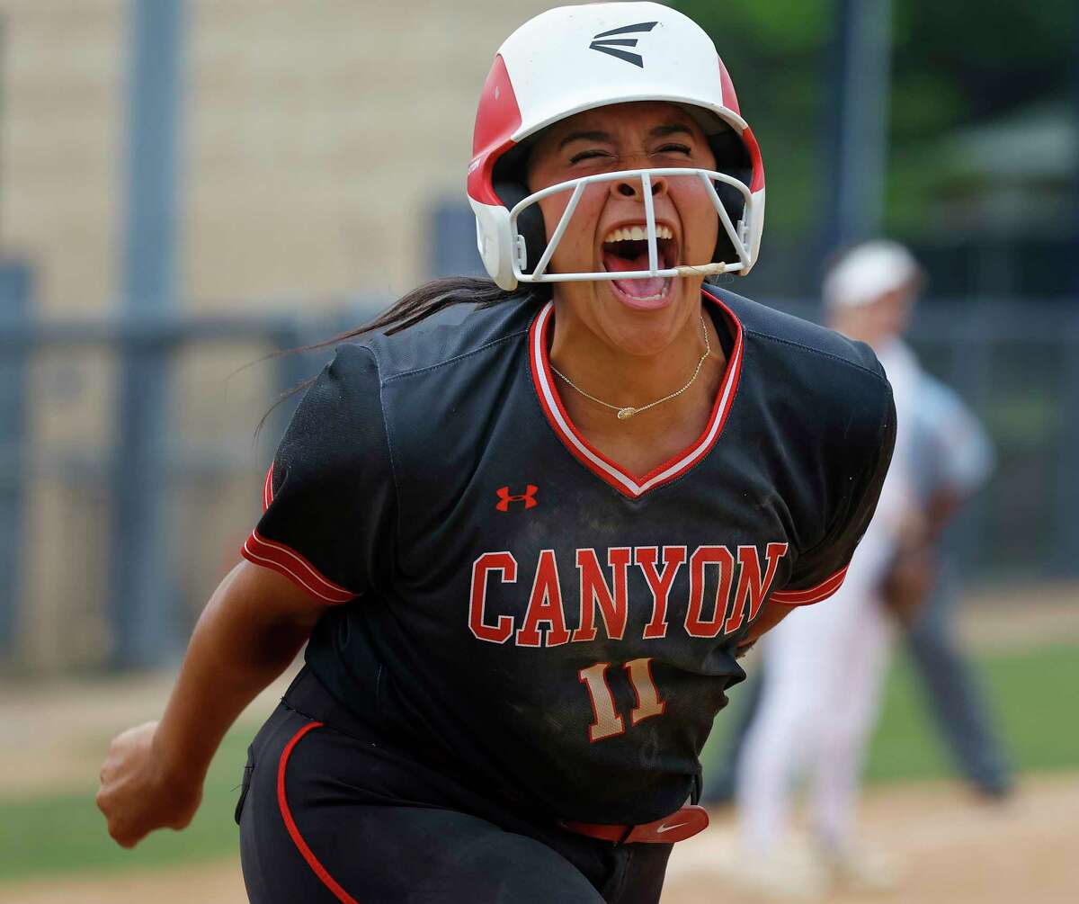 Undefeated New Braunfels Canyon rolls into state softball tournament
