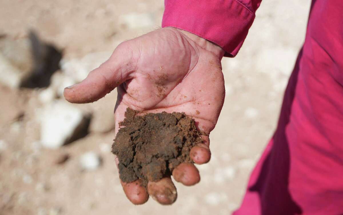 As Texas oil wells leak toxic waste, no one wants to pay to clean it