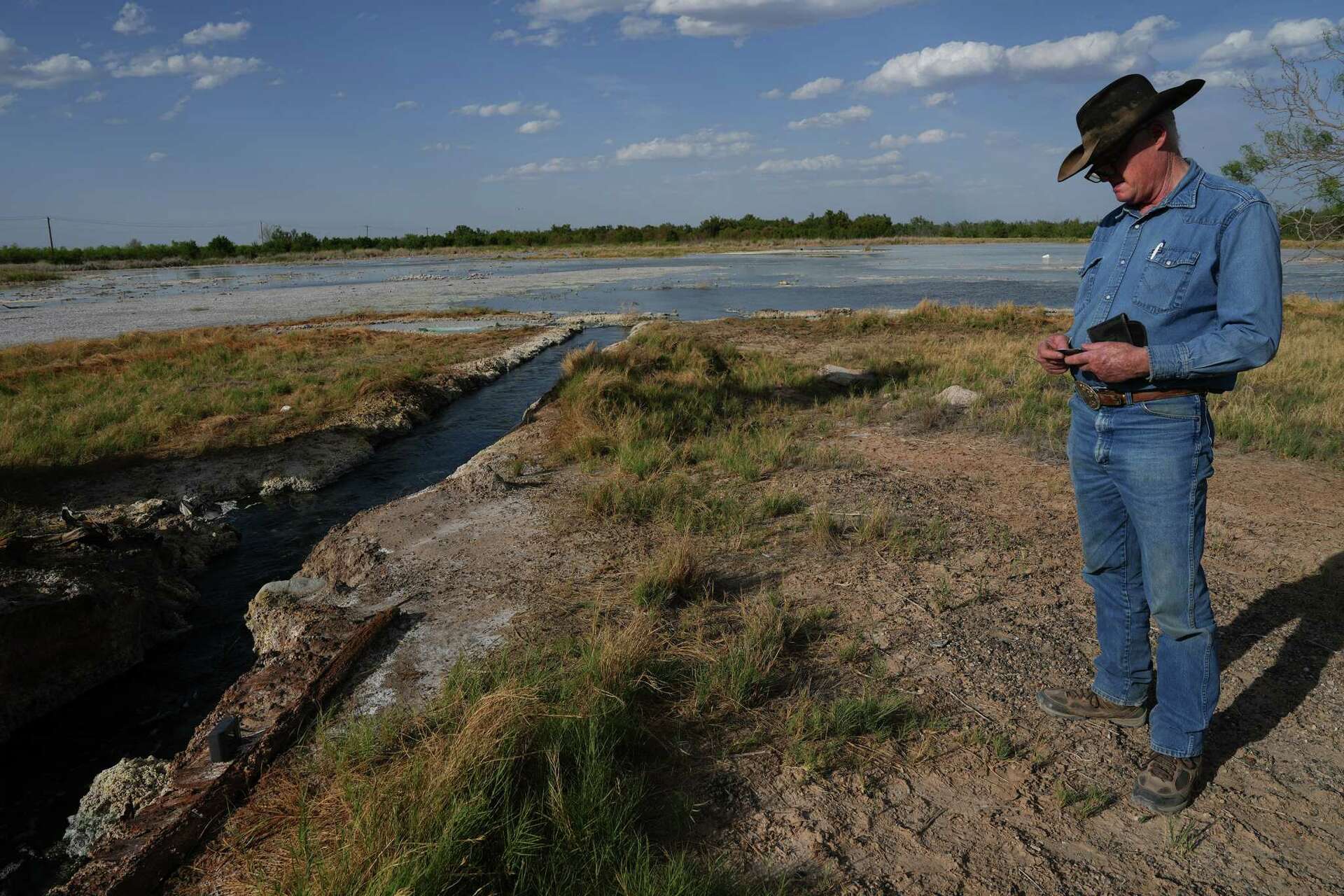 Orphaned West Texas well near no-fly zone well leaking black water