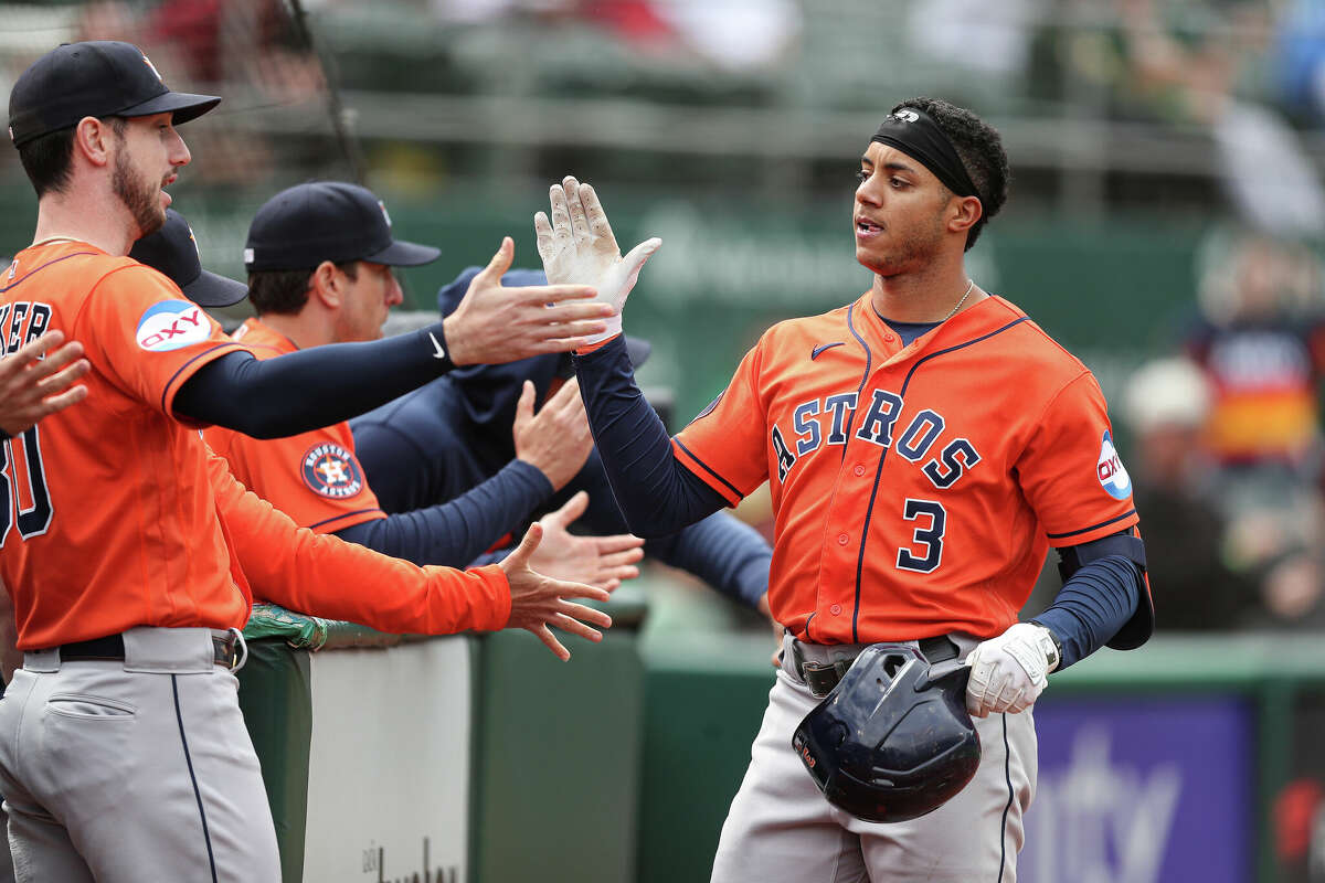 Houston Astros hit 7 home runs to sweep Oakland Athletics