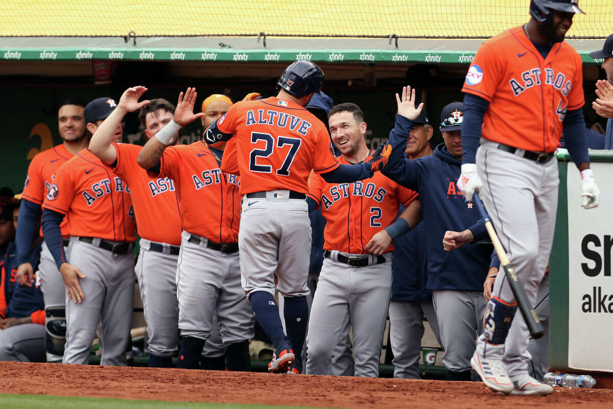 Houston Astros hit 7 home runs to sweep Oakland Athletics