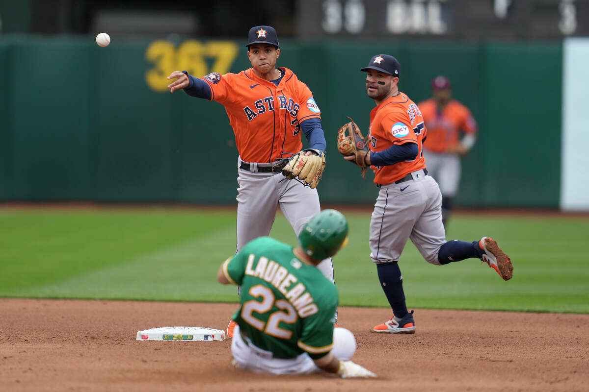 Houston Astros hit 7 home runs to sweep Oakland Athletics