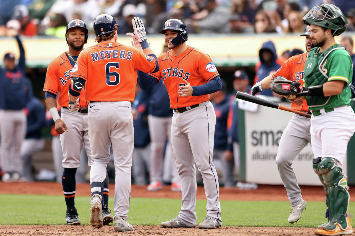 Houston Astros hit 7 home runs to sweep Oakland Athletics
