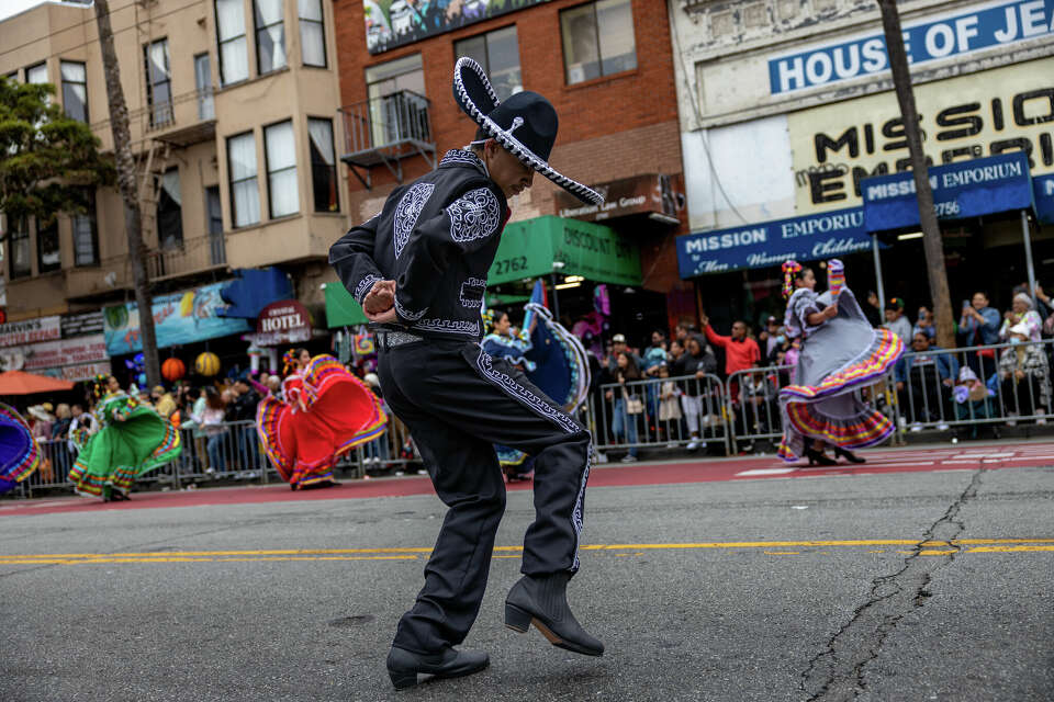 Carnaval San Francisco marks 45 years of dancing in Mission