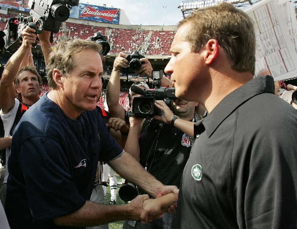 Former NFL coach Eric Mangini holding football camp in Hartford