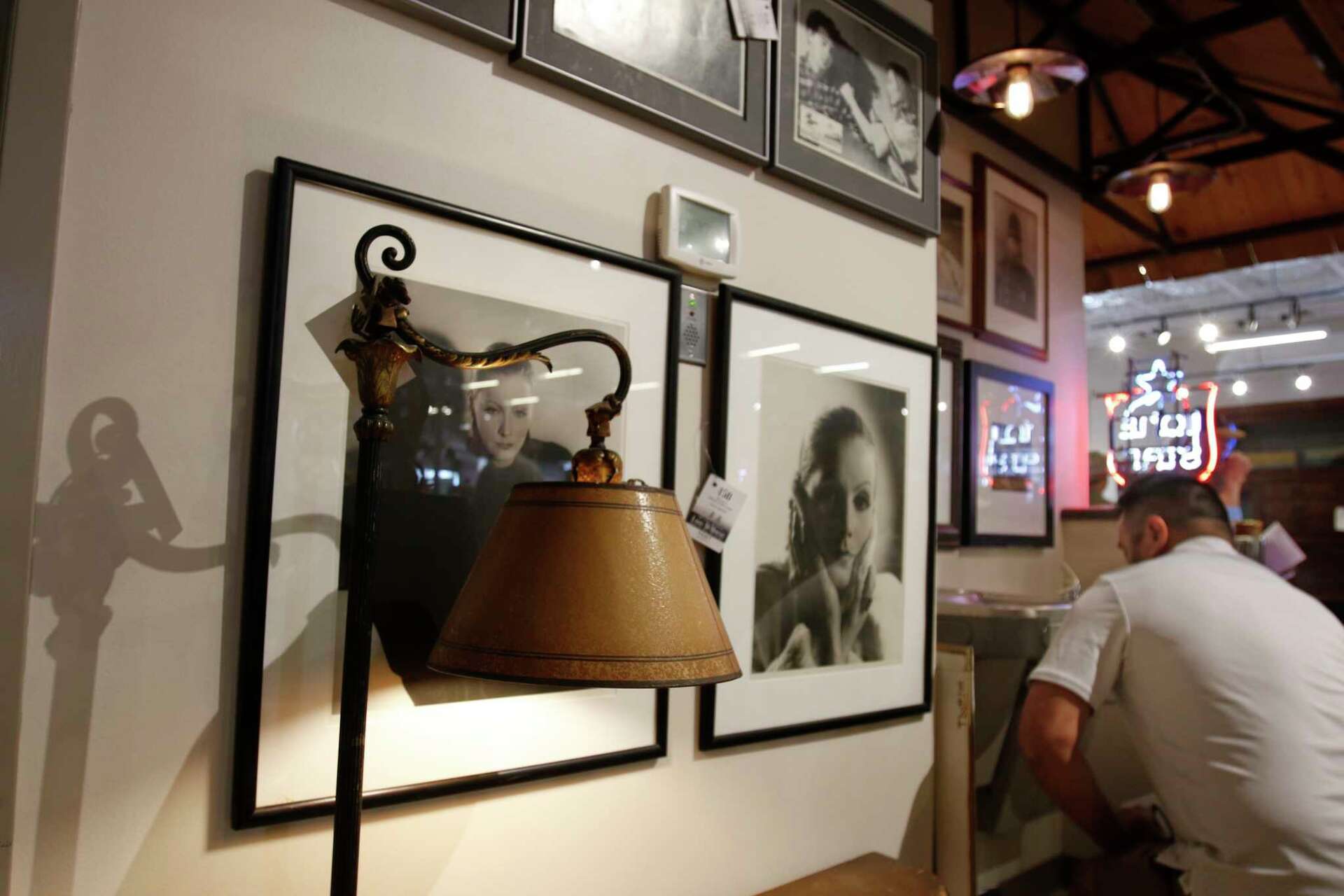 Larry McMurtry estate auction attracts fans seeking pieces of history