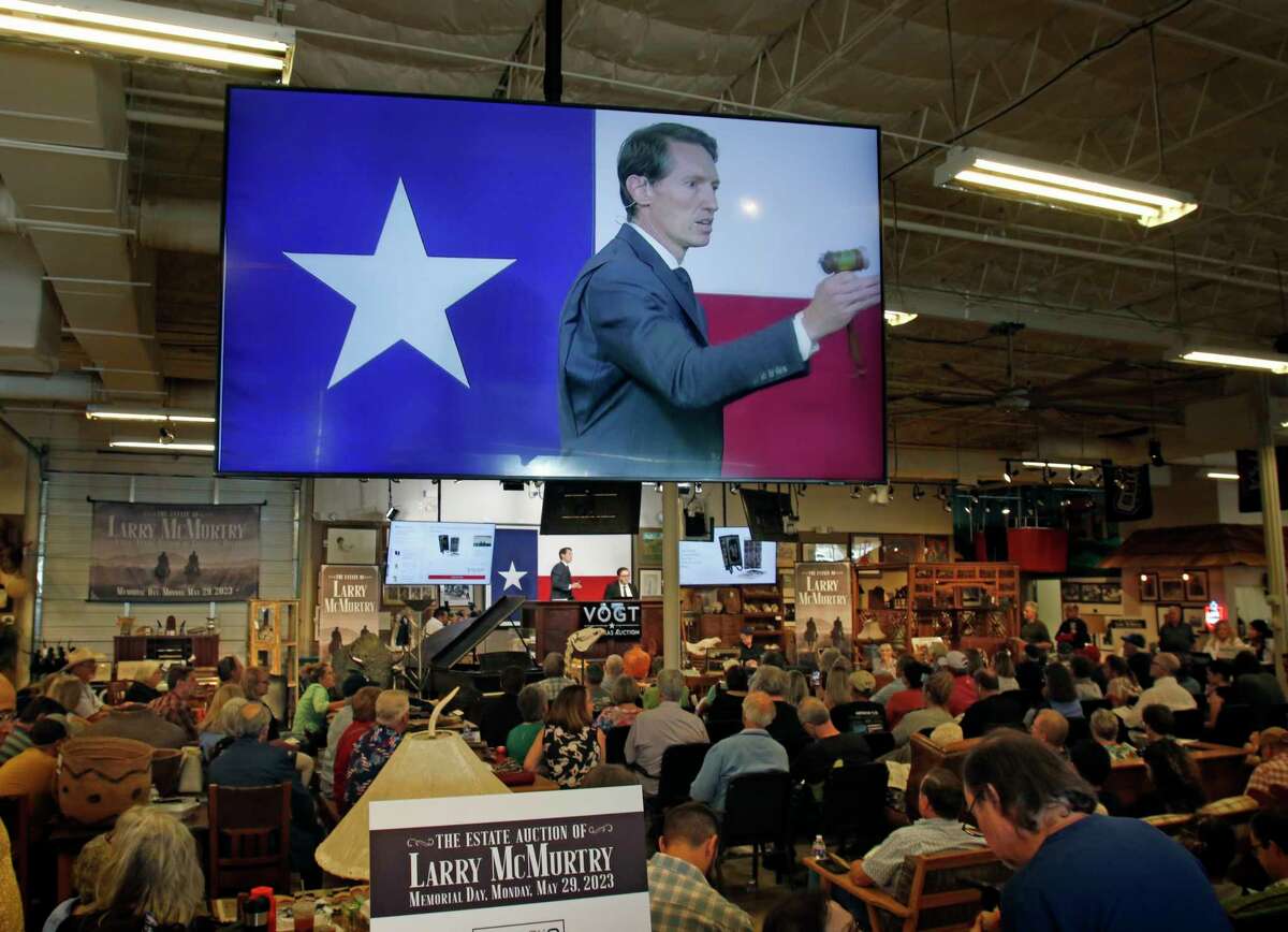Larry McMurtry estate auction attracts fans seeking pieces of history