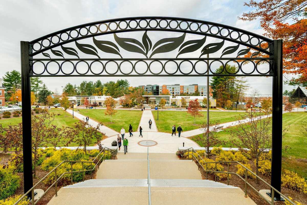 Southern New Hampshire University announces dean's list