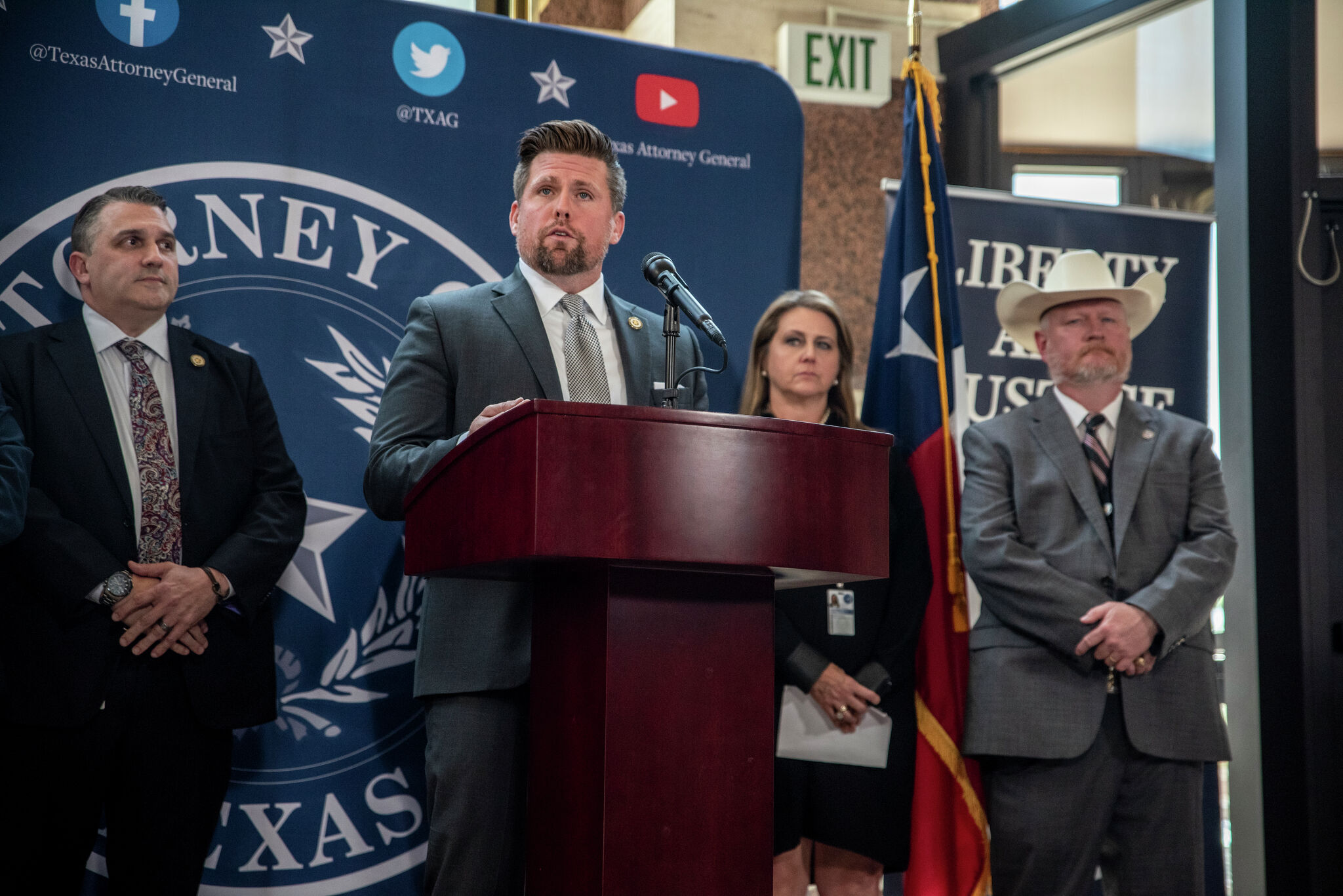 Texas Supreme Court tosses misconduct suit against top Paxton aide