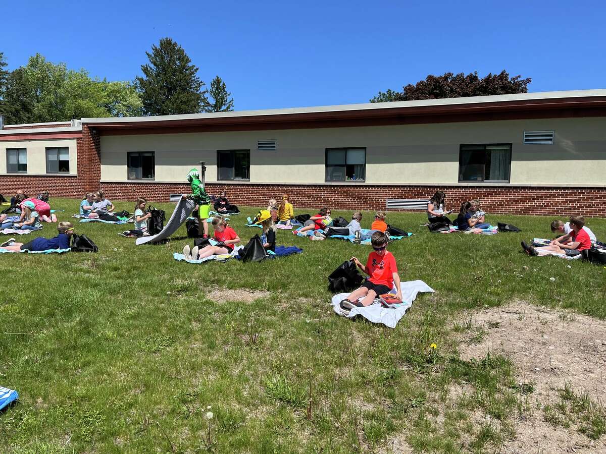 Reed City Middle School’s ‘Books for Kids’ program centers literacy