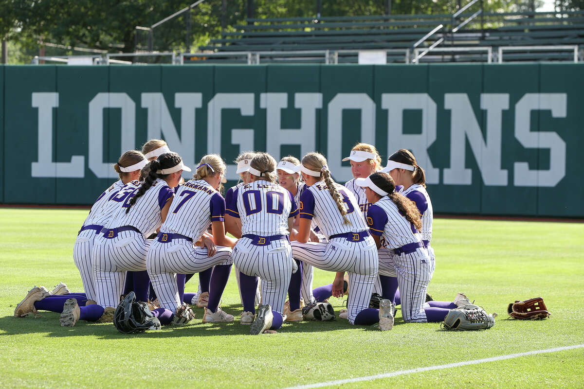 Softball: D'Hanis rallies past Neches to reach state championship game