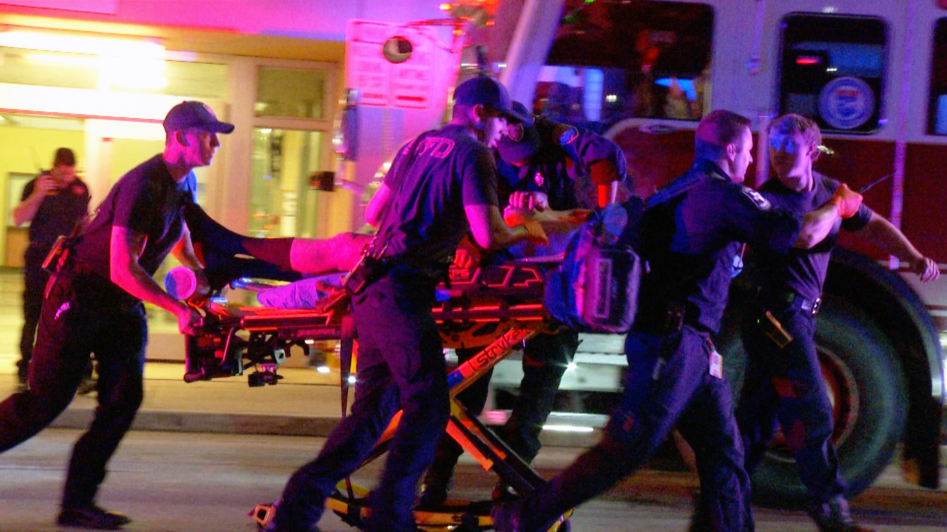 High-rise fire downtown kills 1, forces 30 to flee apartments