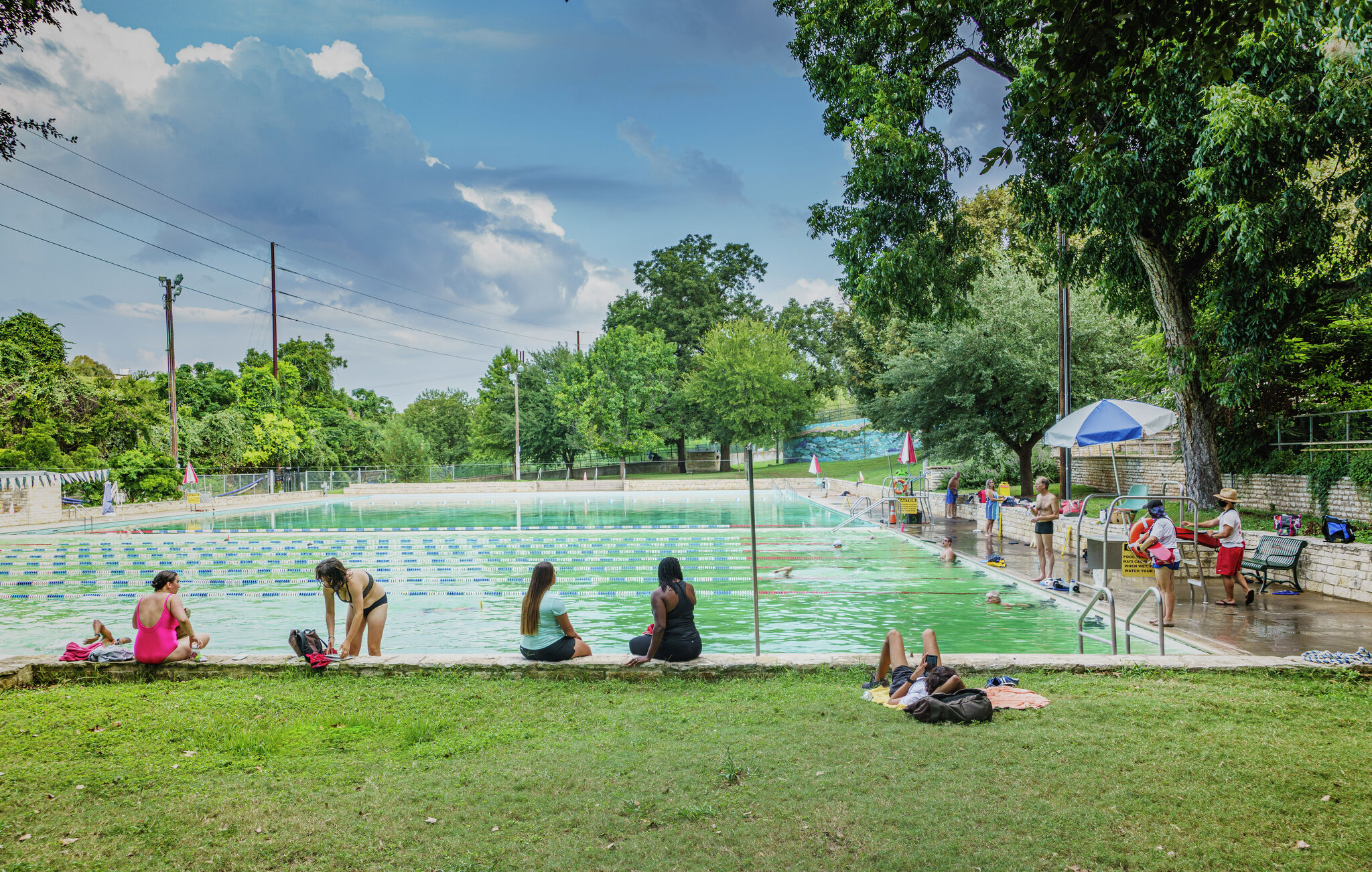 Texas heat leads to Austin waiving fees at most pools