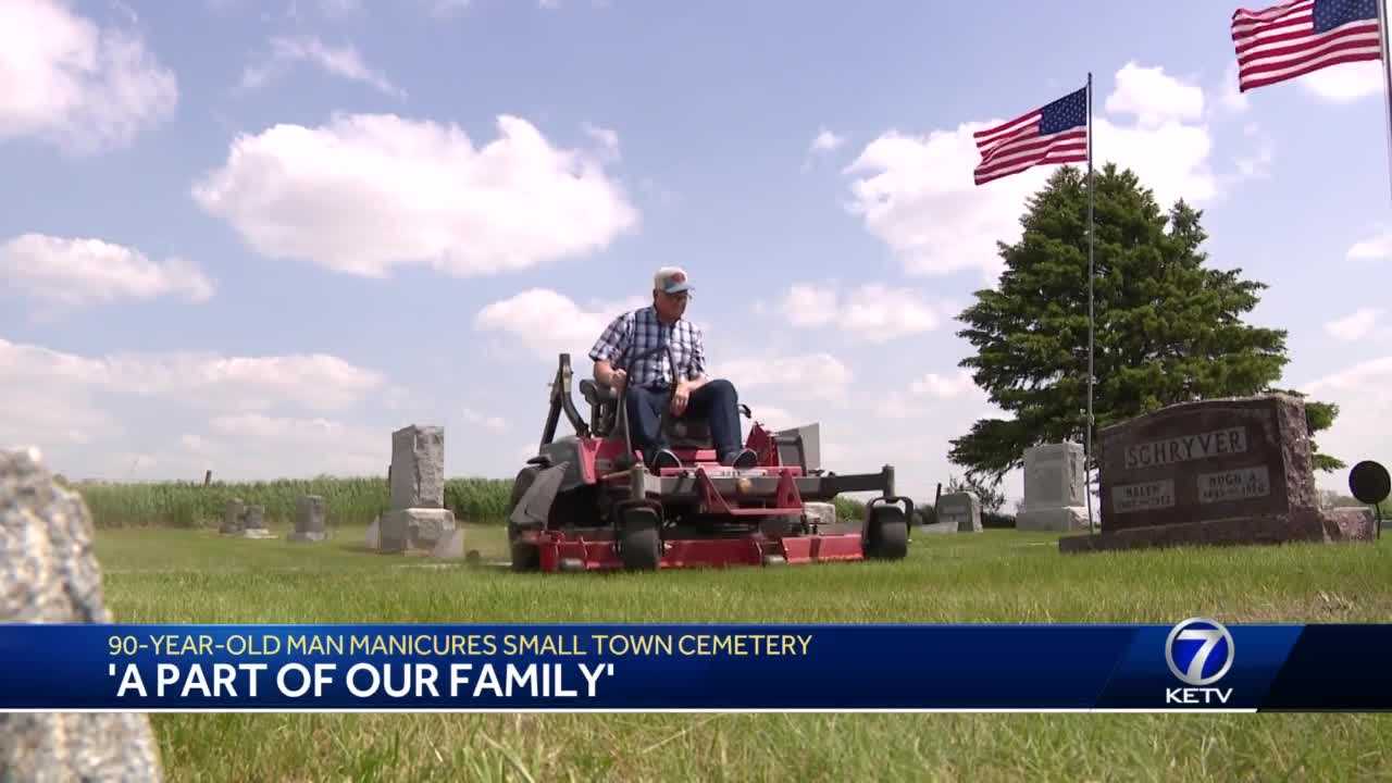 'You don't really get a lot of thanks for mowing a cemetery': 90-year ...