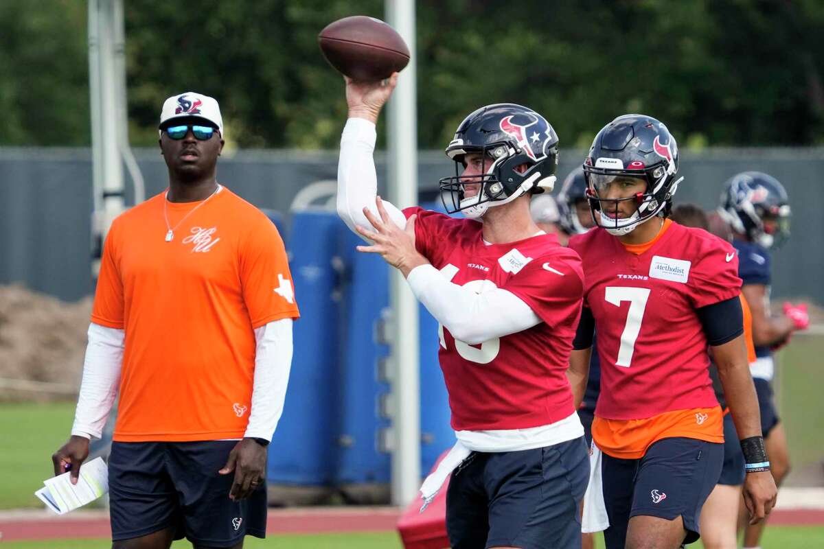 Texans' C.J. Stroud 'way ahead of pace' working with 1st-team offense