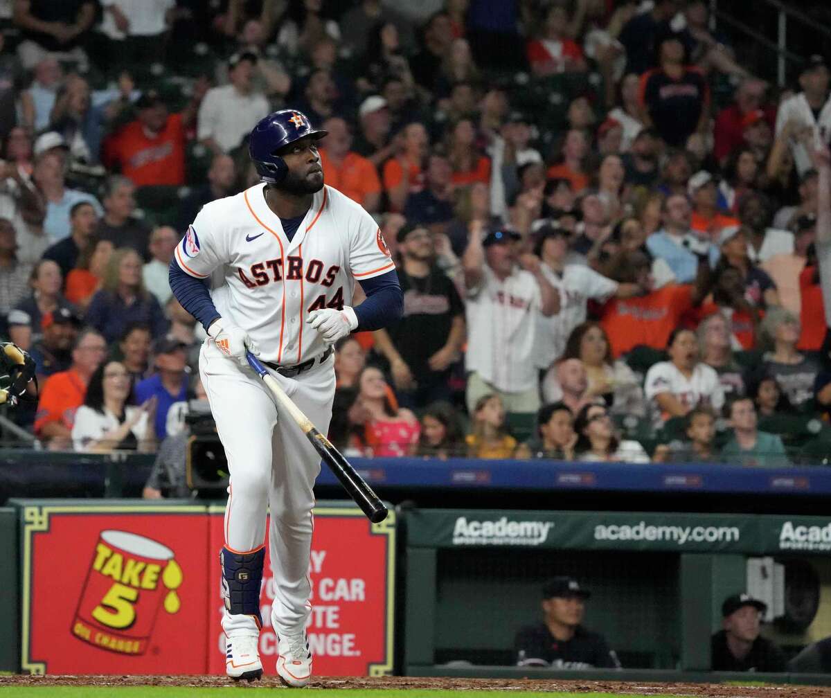 Twins 8, Astros 2: Minnesota pounds Houston pitching to win series