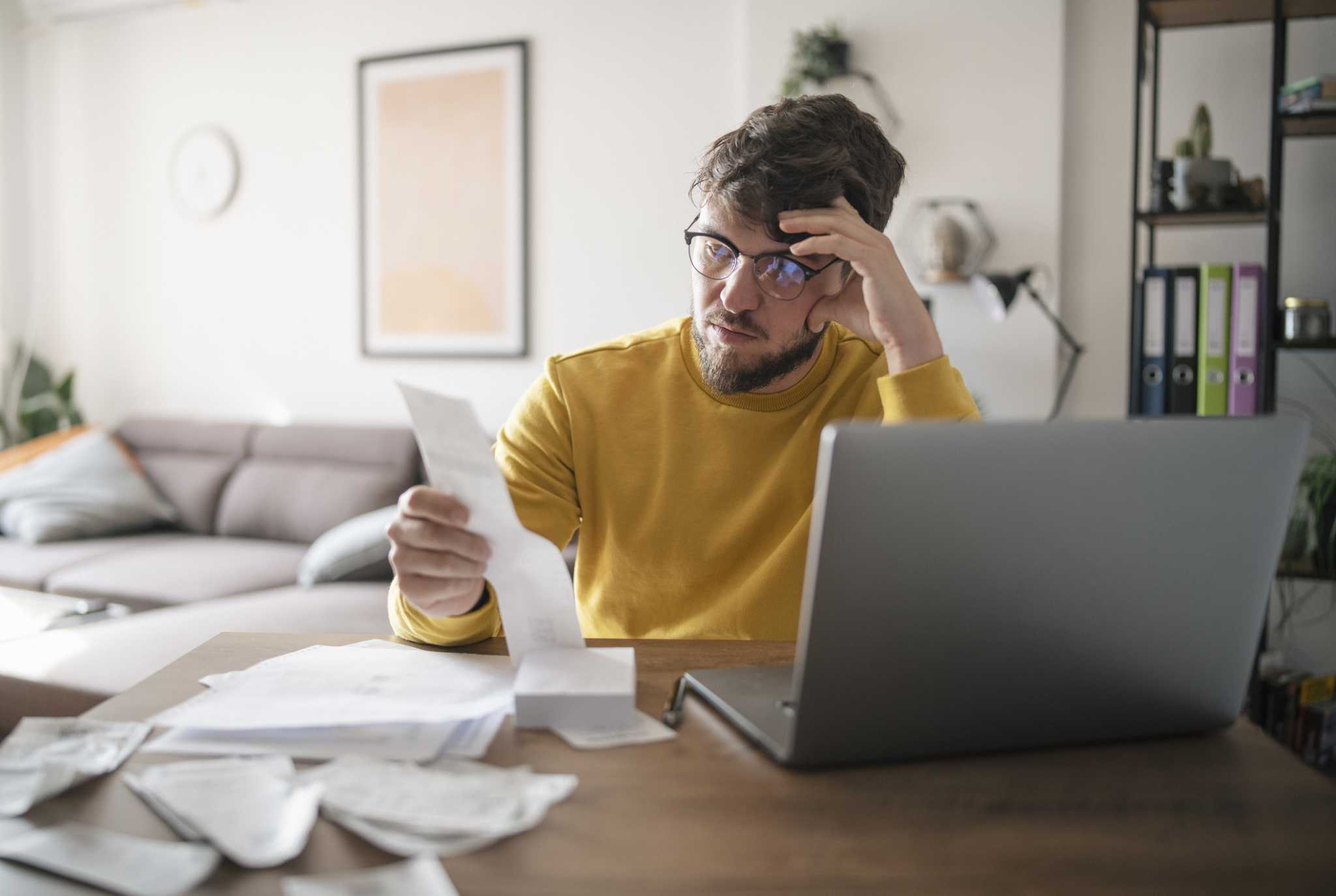 5 Ways to Simplify and Reduce Your Money Clutter