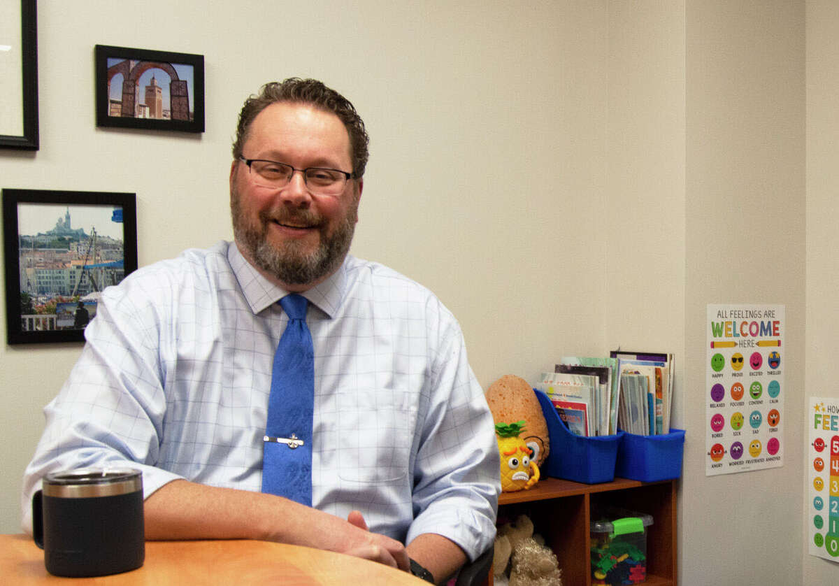 Scott Cochran named new principal of Dow High