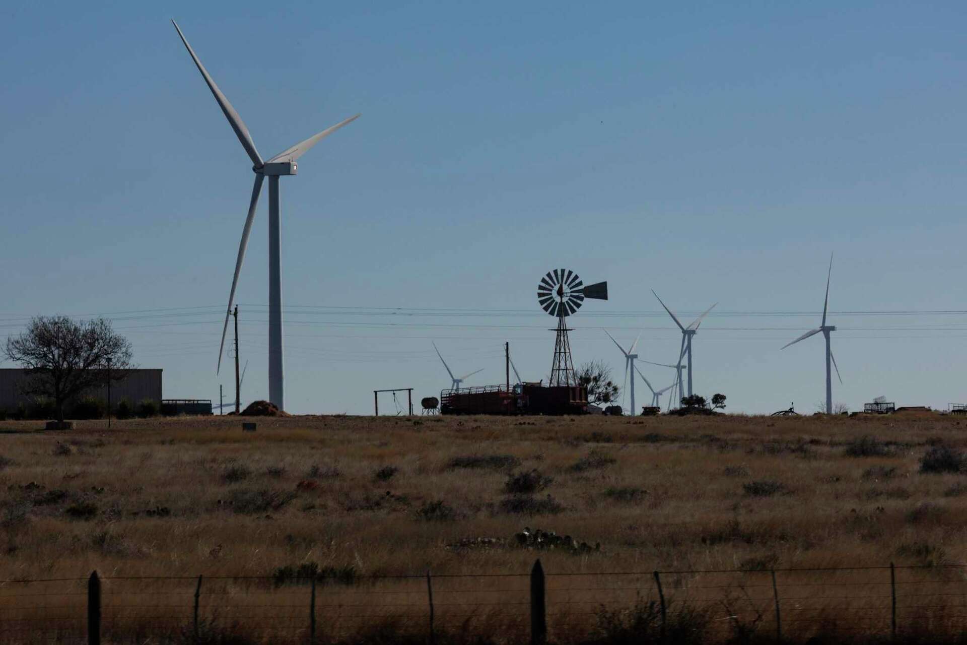 Texas power grid can't handle future solar, wind production