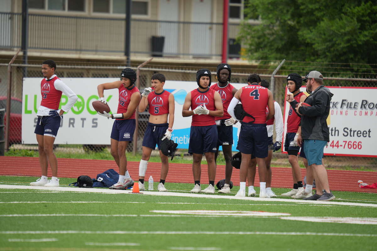PHOTO GALLERY: Plainview football competes in 7 on 7