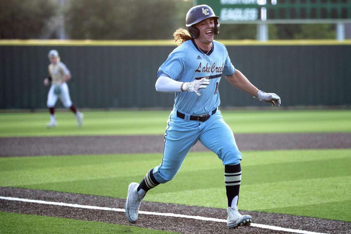 Big second inning helps Lake Creek to Game 1 win over Magnolia West