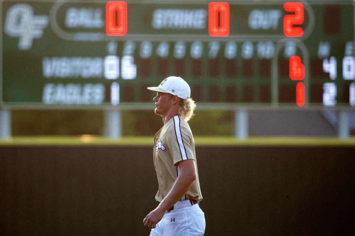 Big second inning helps Lake Creek to Game 1 win over Magnolia West