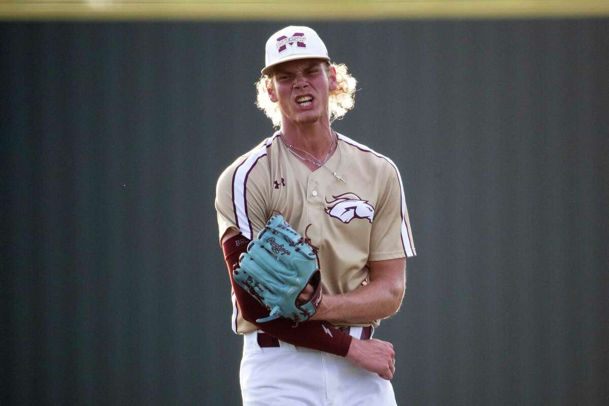 Big second inning helps Lake Creek to Game 1 win over Magnolia West