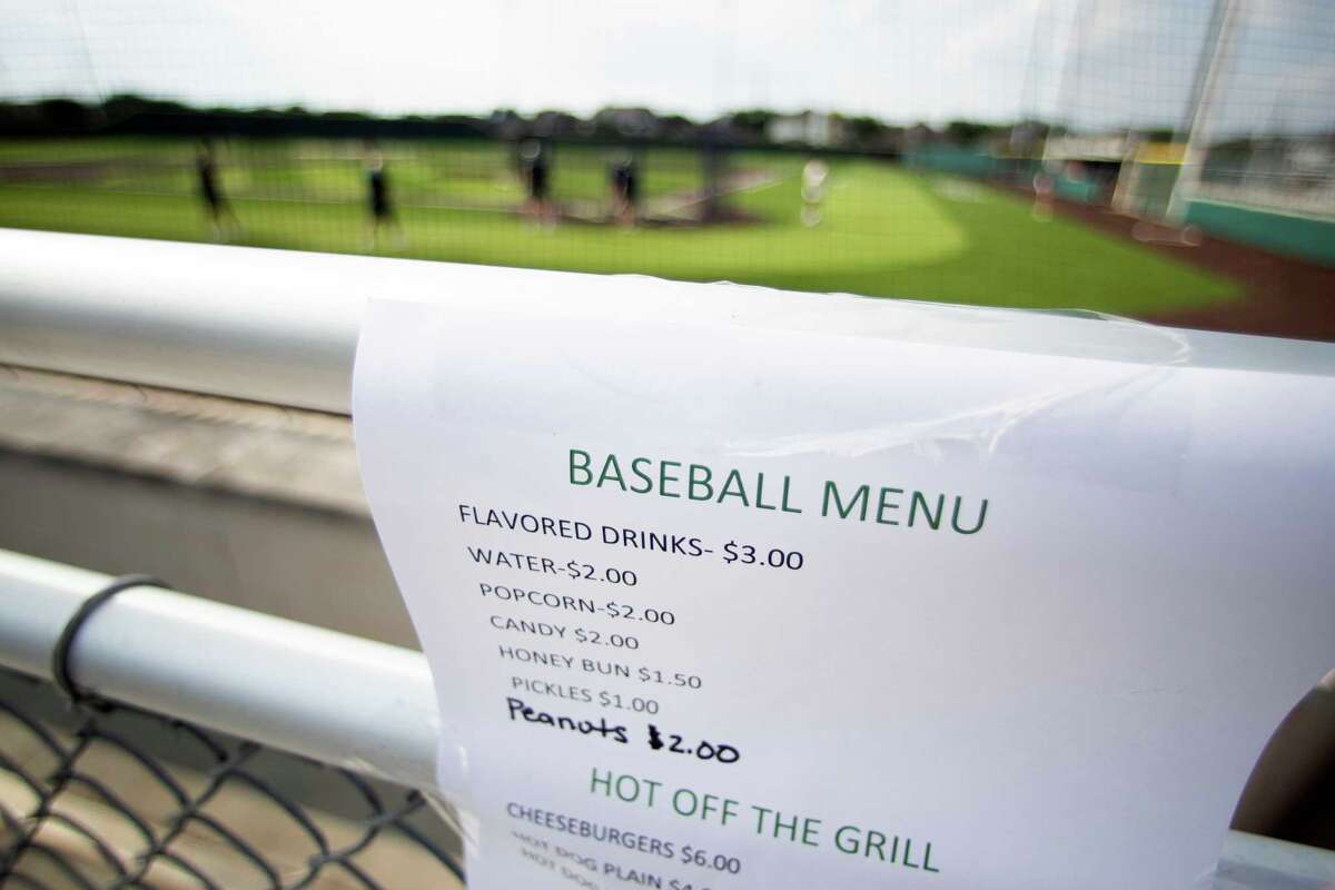 Big second inning helps Lake Creek to Game 1 win over Magnolia West