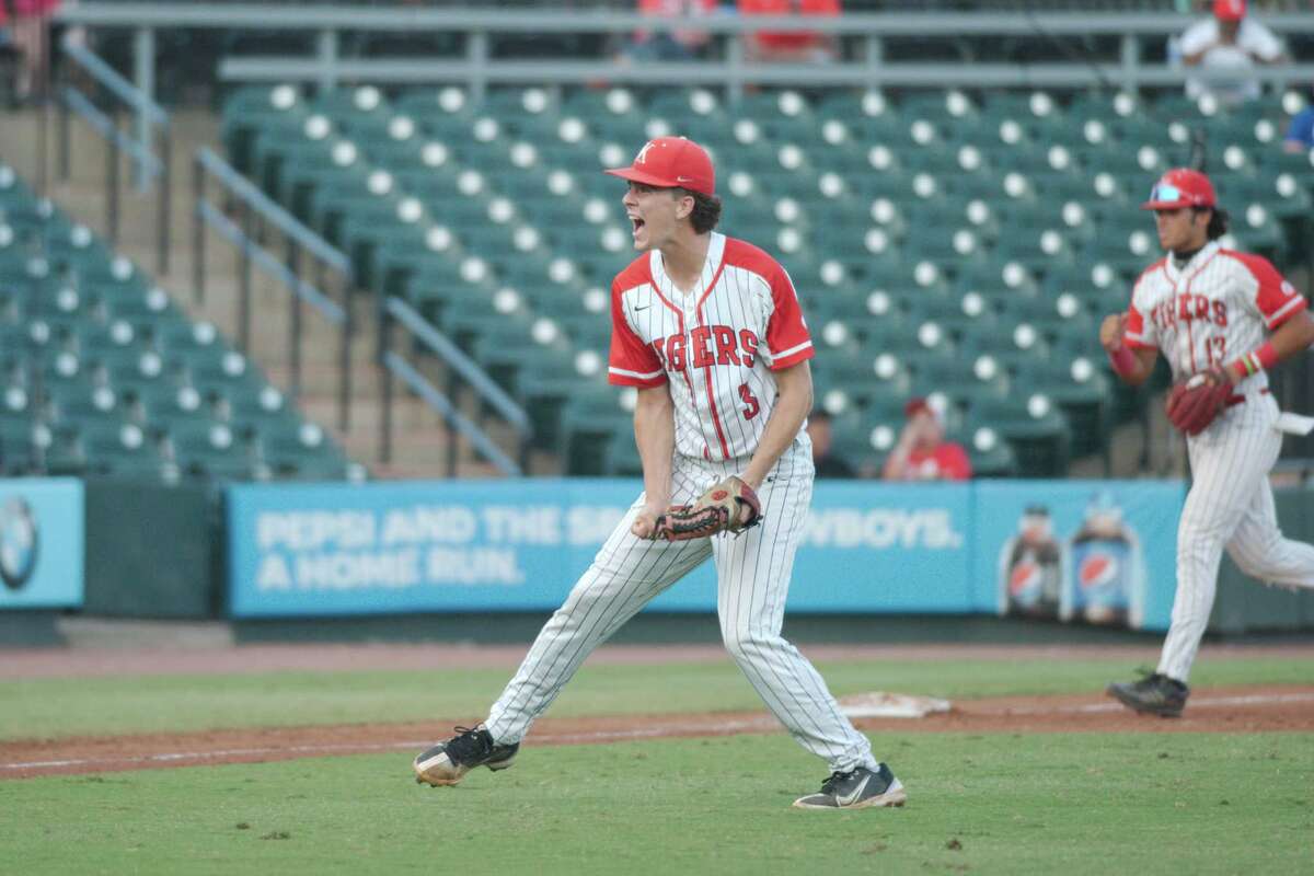 Baseball playoffs: Pearland Oilers take Game 1 vs. Katy Tigers