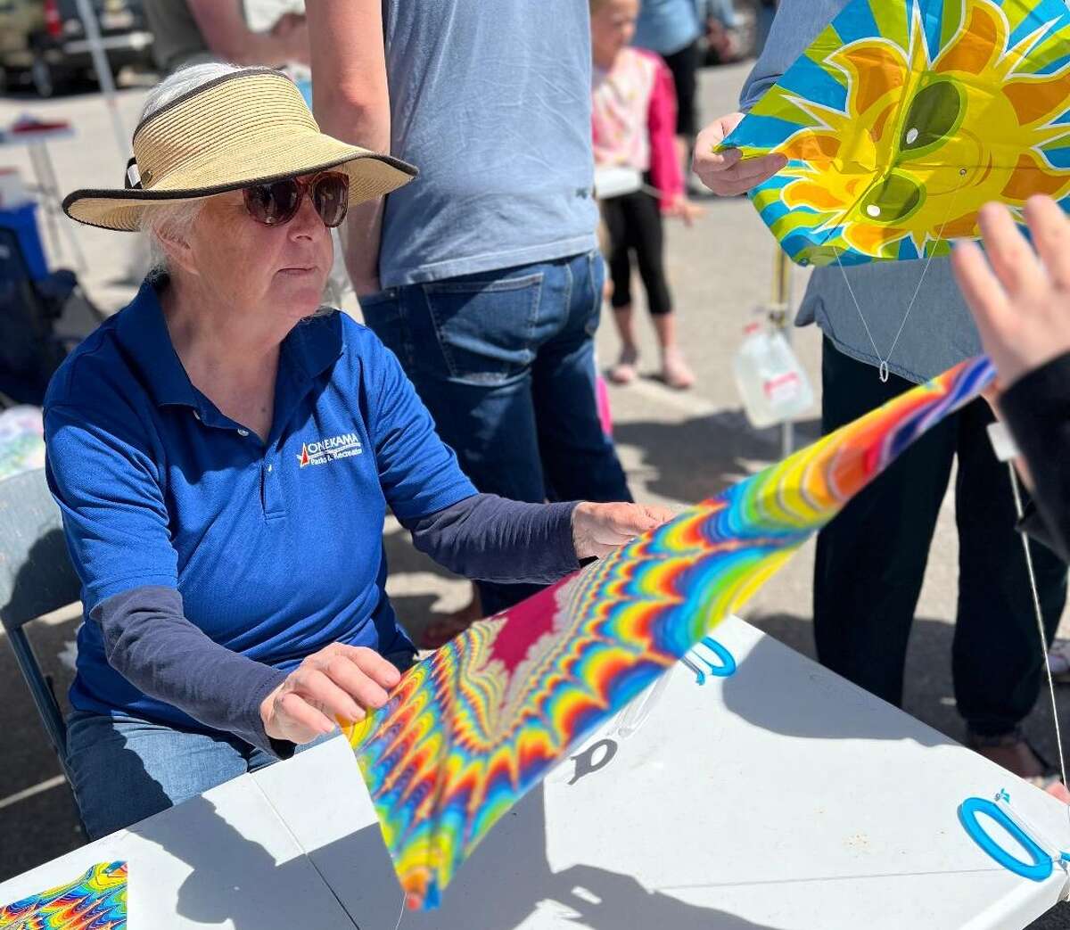 Onekama kite event draws crowd to Langland Park