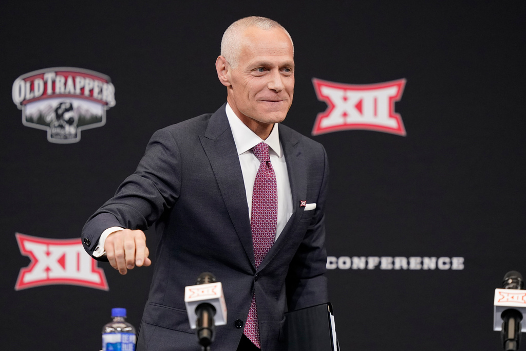 Big 12 leaders to meet to discuss inviting UConn for expansion