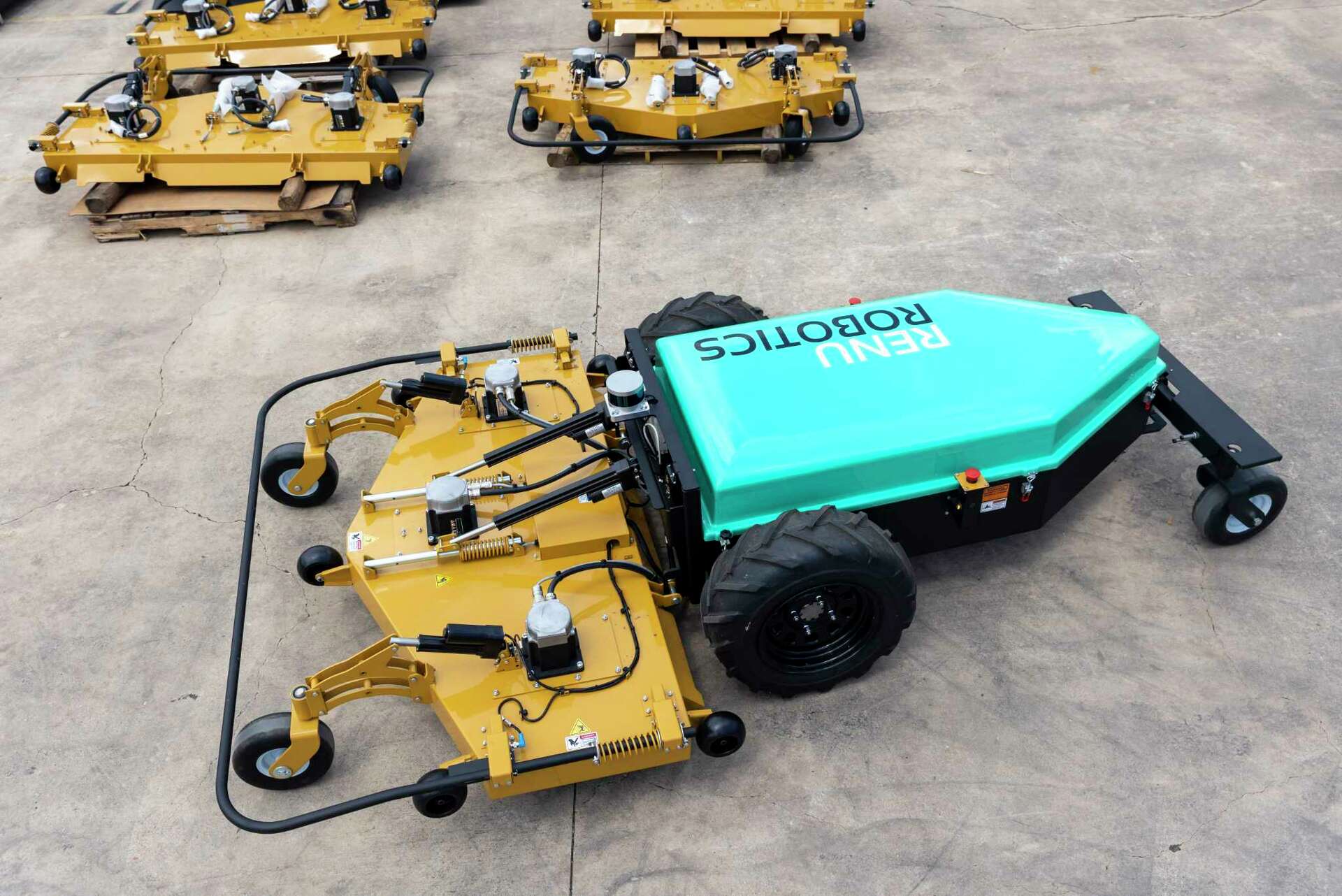 Renu Robotics finds a niche mowing grass under fields of solar panels