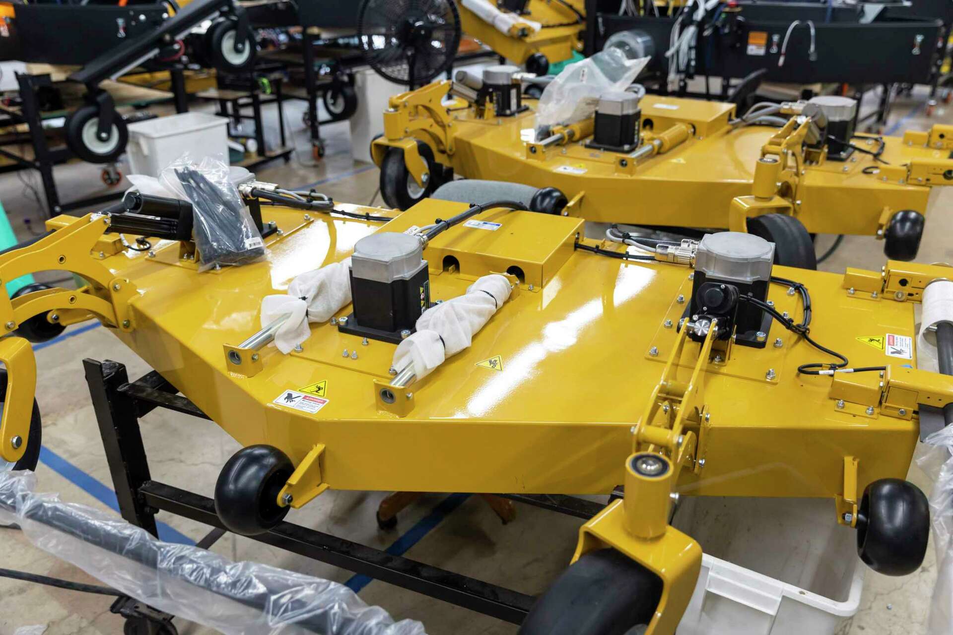 Renu Robotics finds a niche mowing grass under fields of solar panels