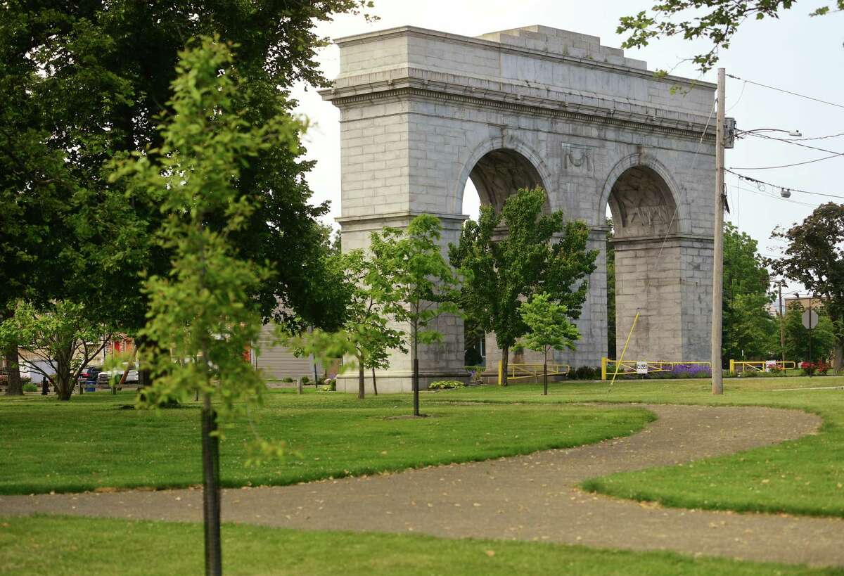 Bridgeport aims to preserve Perry Arch landmark at Seaside Park