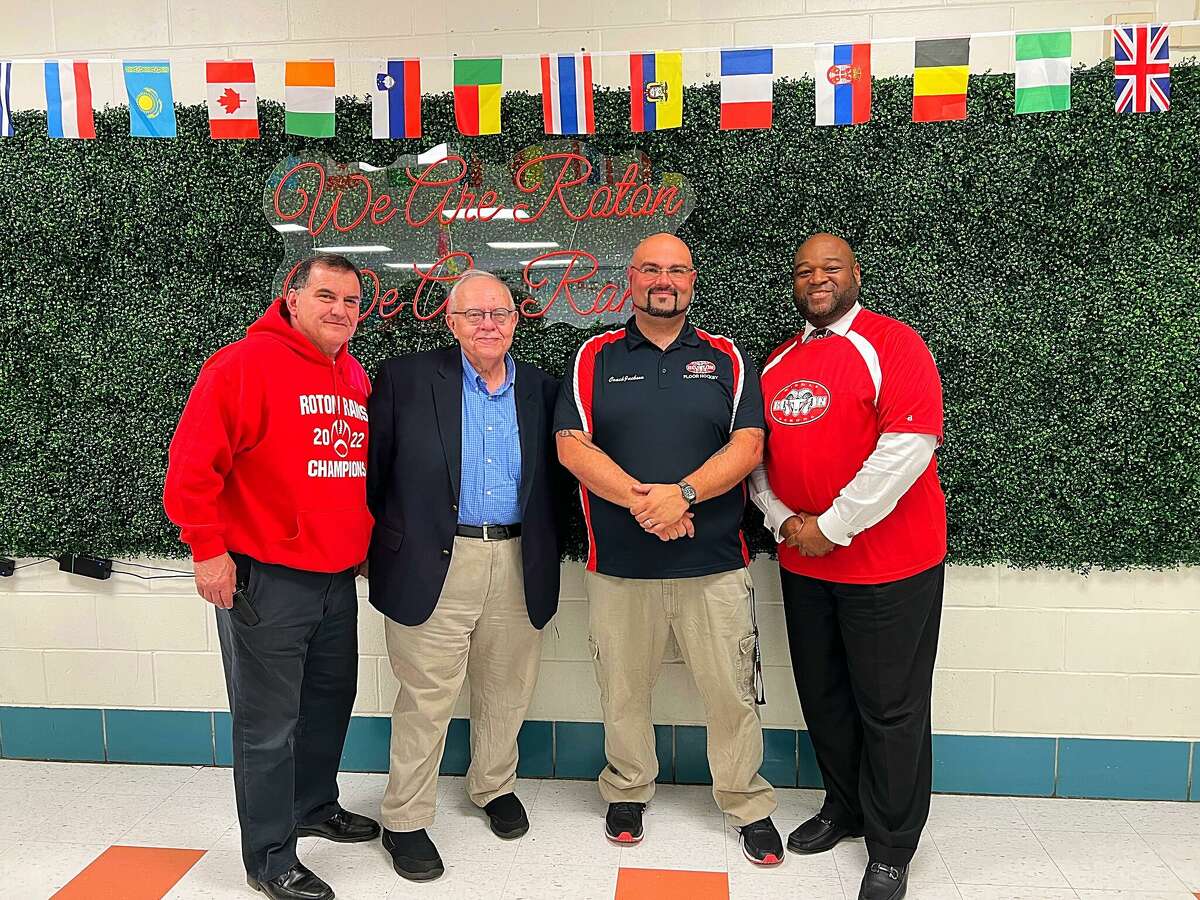 Teacher at Norwalk's Roton Middle School wins statewide award