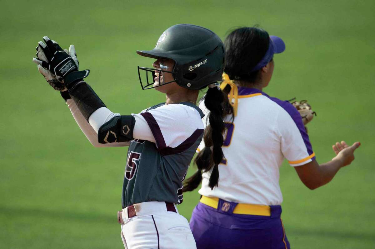 Pearland Oilers softball advances to state championship game