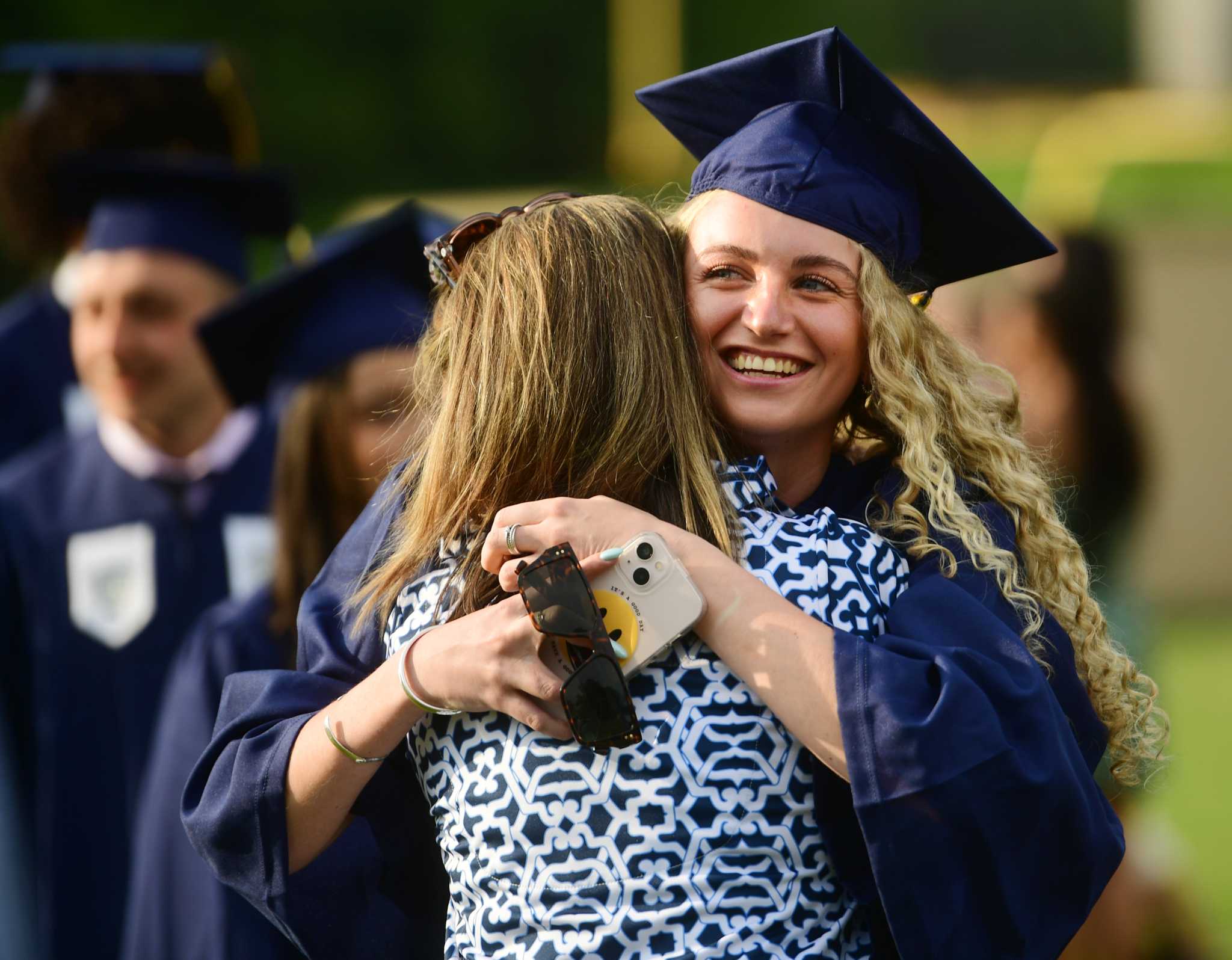 Notre Dame hosts 64th commencement in Fairfield