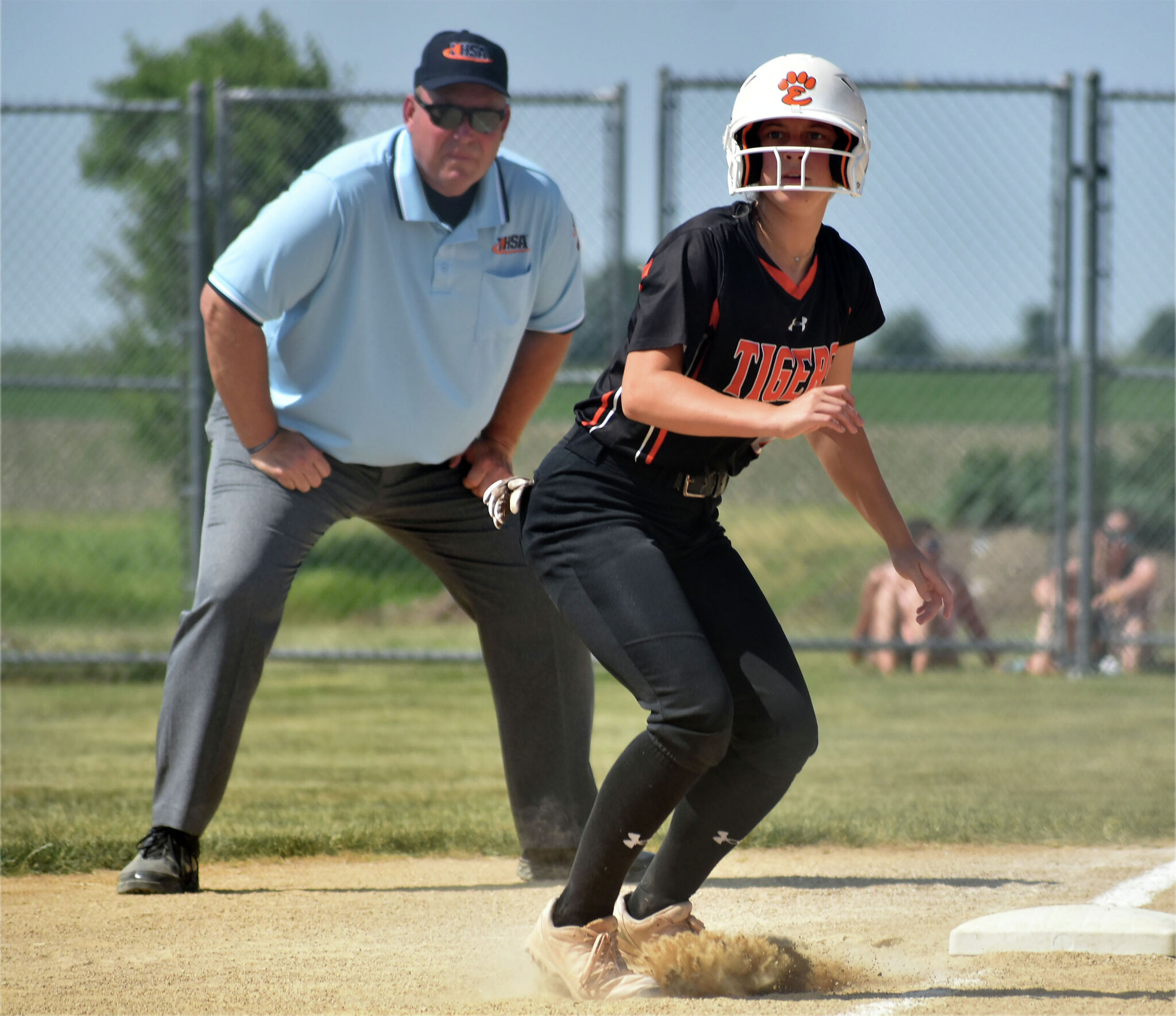 Tigers can't cash in, fall in 4A softball super-sectional