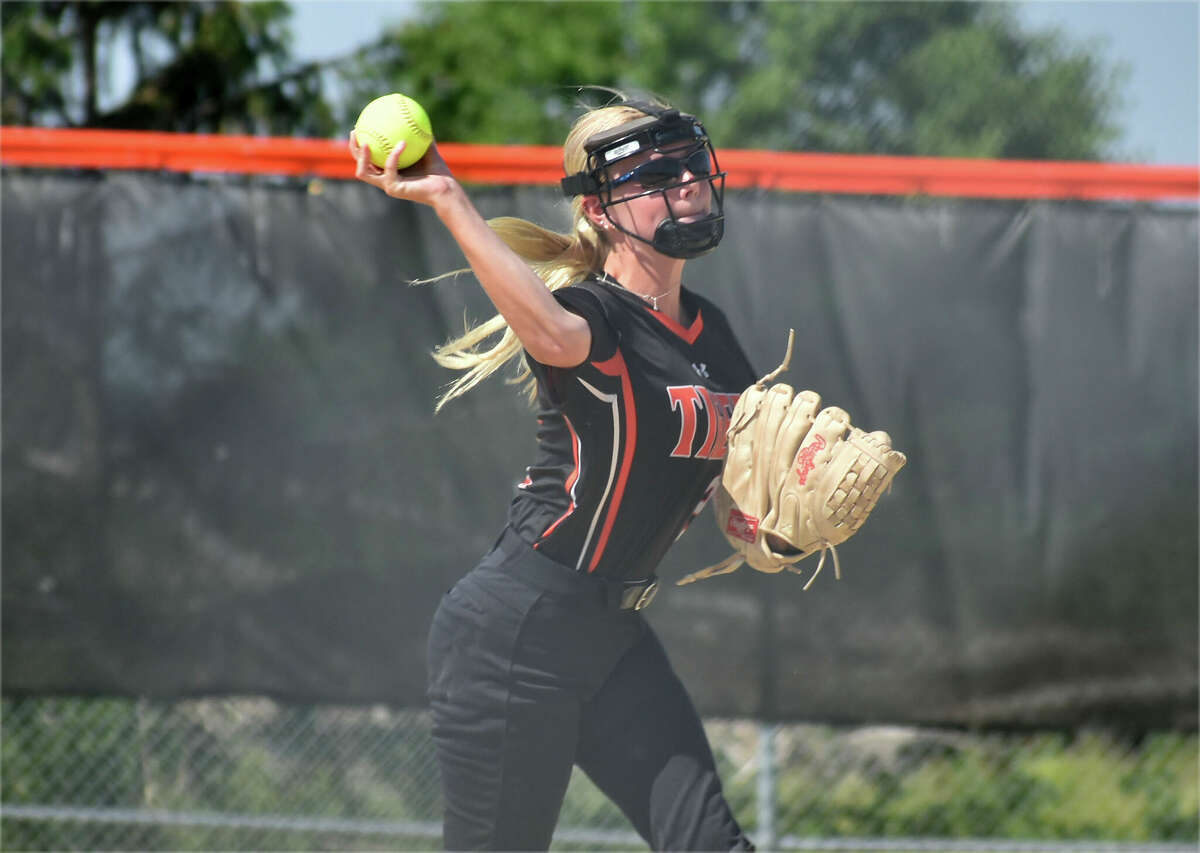 Tigers can't cash in, fall in 4A softball super-sectional
