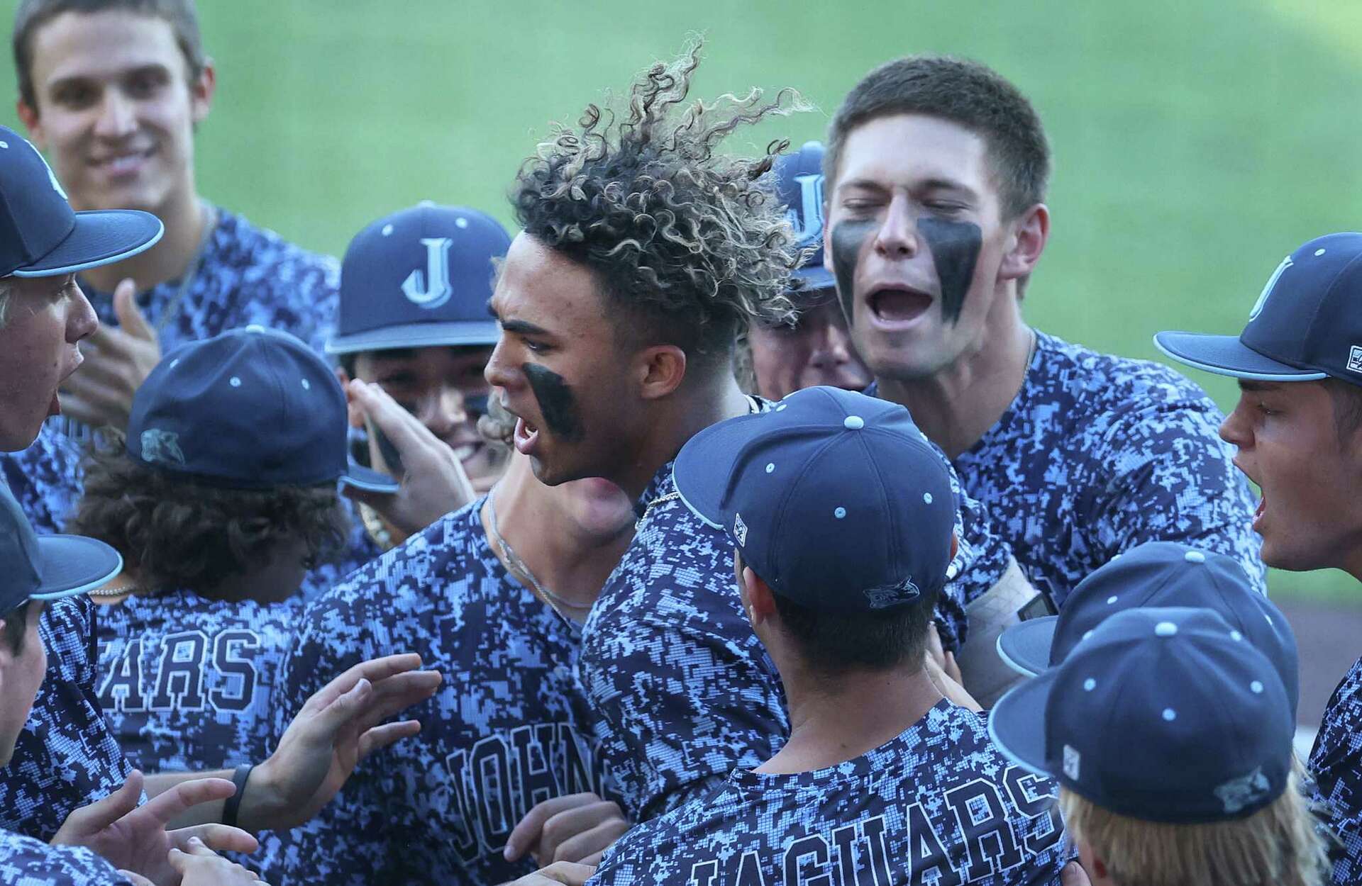 Kayson Cunningham wins Jackie Robinson Award, earns gold with Team USA