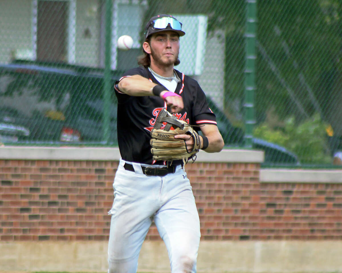 Tigers hit winning numbers 9-2-6-2-4-2-5 to beat Minooka