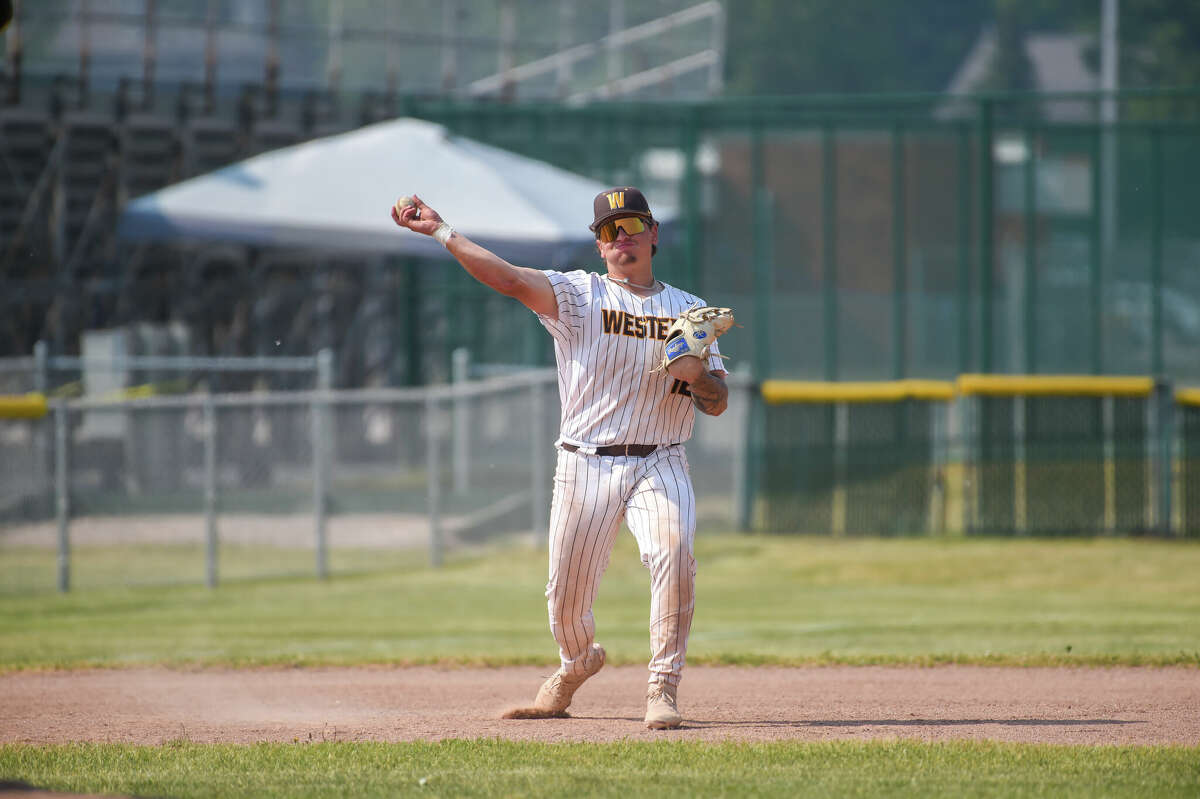 Dow beat BC Western 2-1 Saturday in Div. 1 baseball district final
