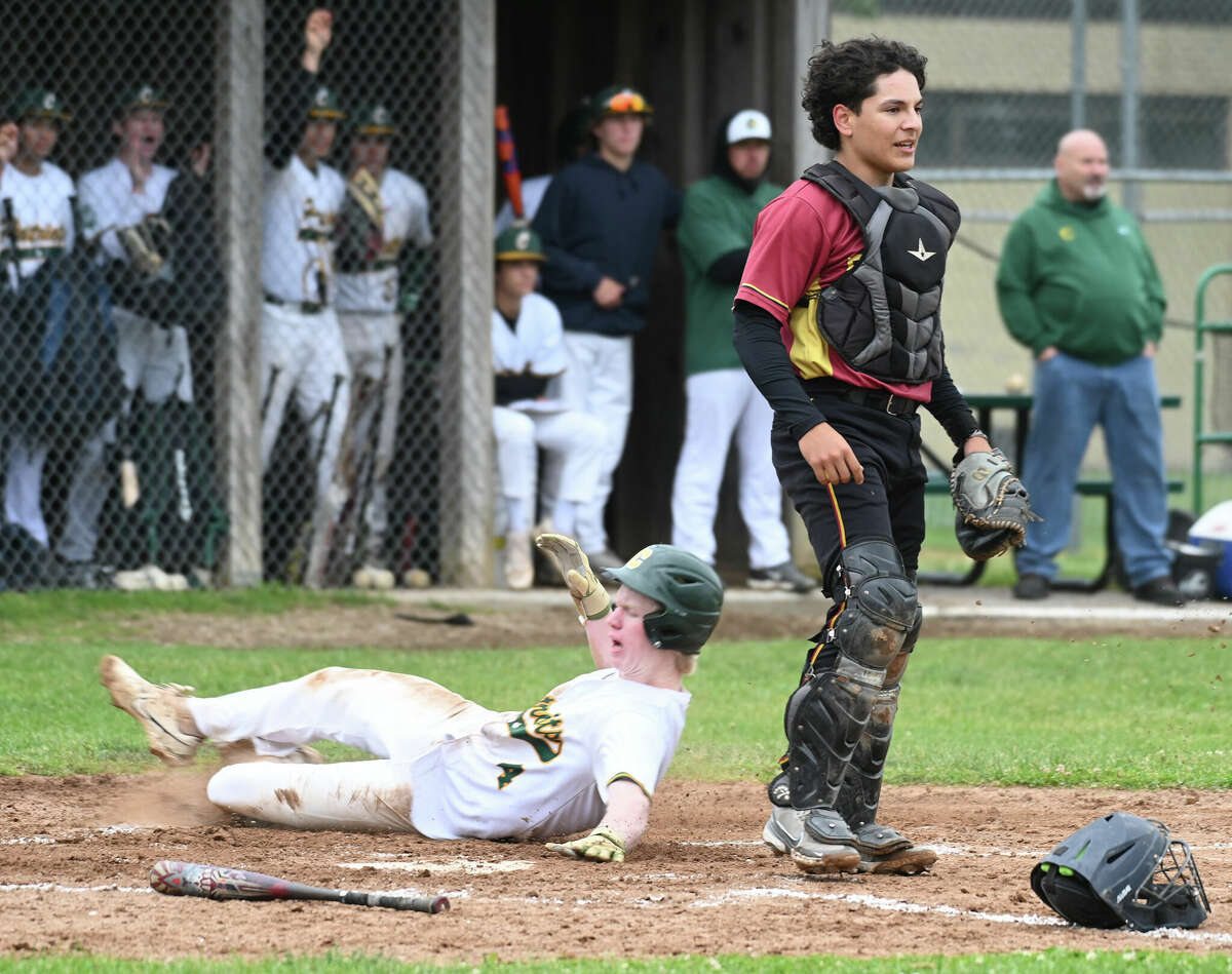 Coventry baseball defeats Windsor Locks in CIAC Class S quarterfinals.